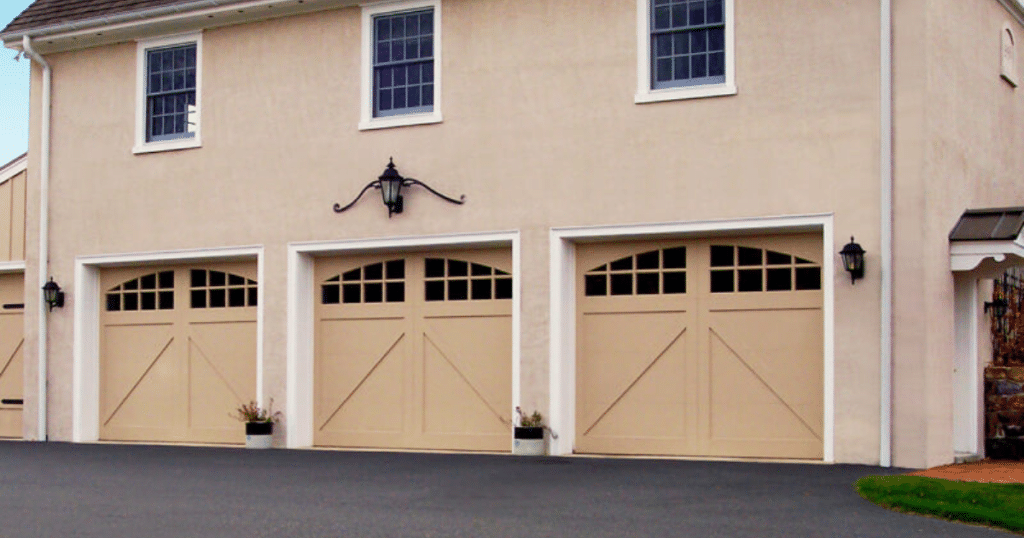 Farmhouse Garage Doors (2025 Guide to Rustic Appeal)